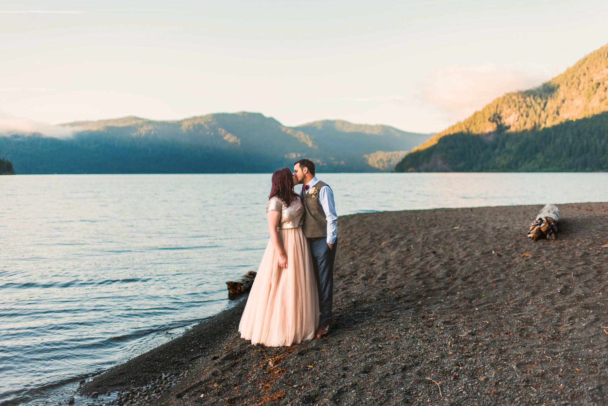 Your Ultimate 2023 Lake Crescent Wedding and Elopement Guide!