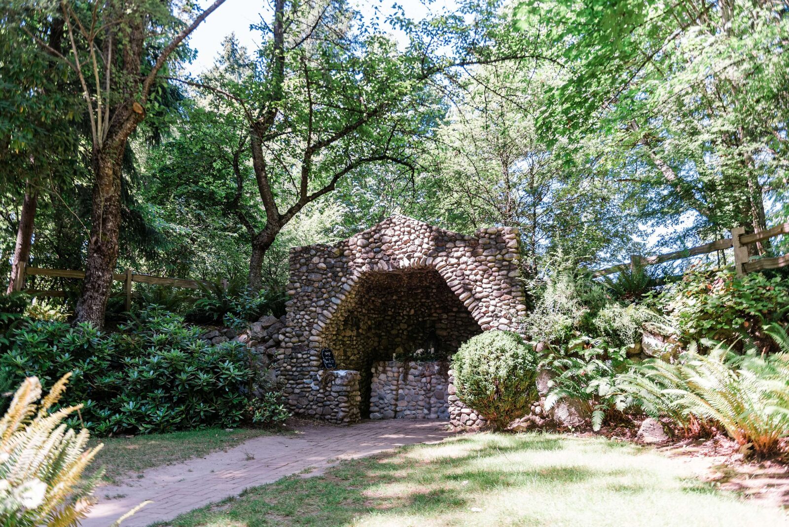 Modern and Luxe The Lodge at St. Edward Park Wedding Venue